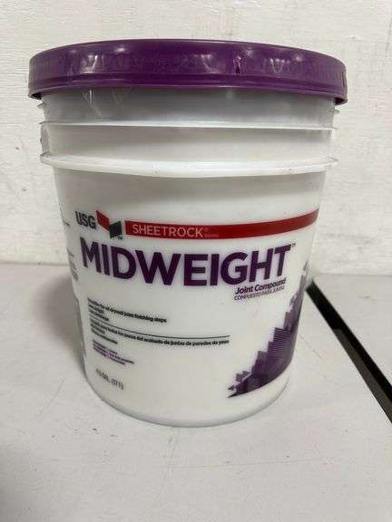 USG Sheetrock Brand 4.5 gal. Midweight Ready-Mixed Joint Compound ...