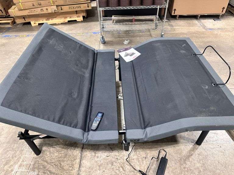 Sleepy's Deluxe Adjustable Base Full - Lambrecht Auction, Inc.