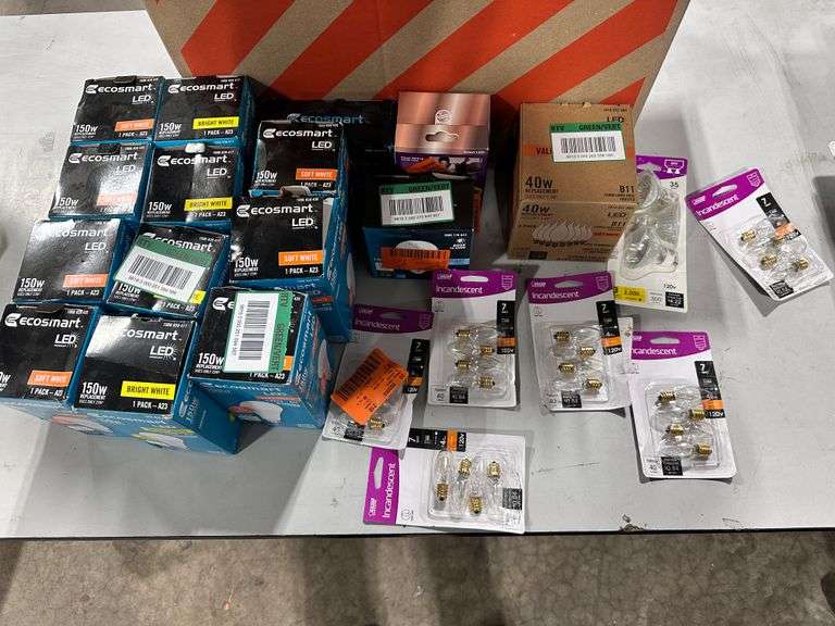 Assorted Box Of Light Bulbs - Lambrecht Auction, Inc.