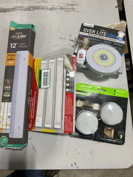 Assorted LED lights - Lambrecht Auction, Inc.