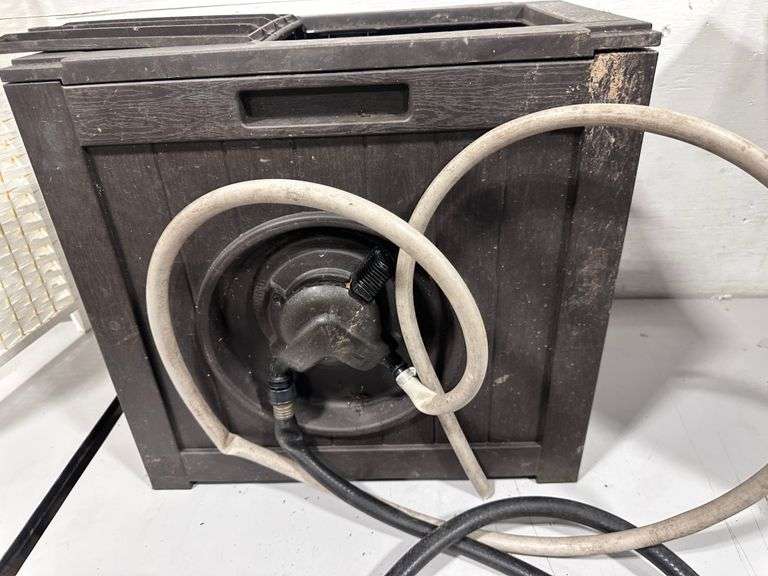 Suncast 100 ft. Powerwind Automatic Rewind Hose Reel - Lambrecht ...