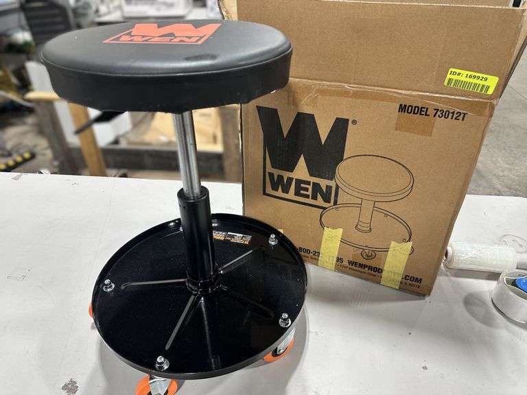 WEN 73012T 300-Pound Capacity Pneumatic Rolling Mechanic Stool ...