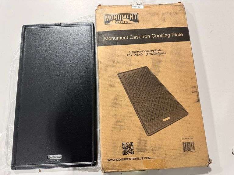 Monument Grills Cast-iron Grill Cooking Plate - Lambrecht Auction, Inc.