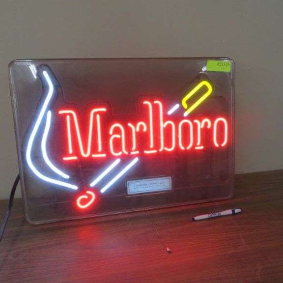 Lighted Marlboro Sign 15x21" - Lambrecht Auction, Inc.