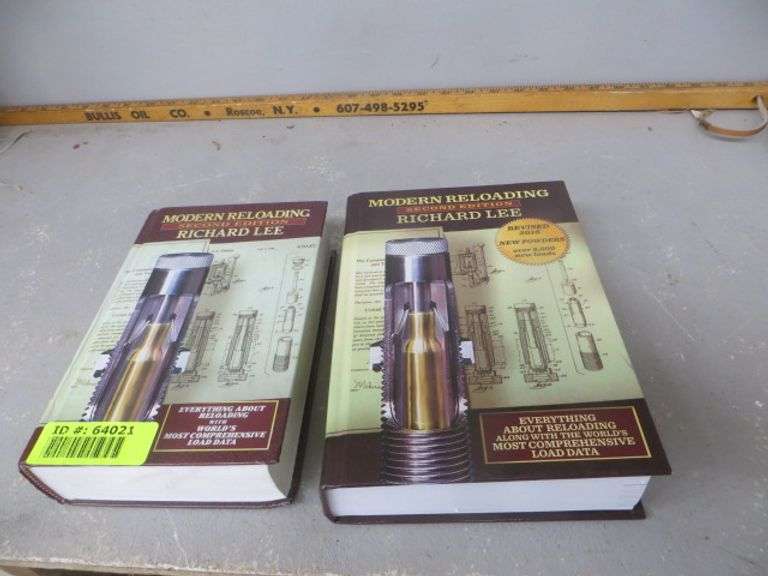 Modern Reloading Books - 2 sizes - Lambrecht Auction, Inc.