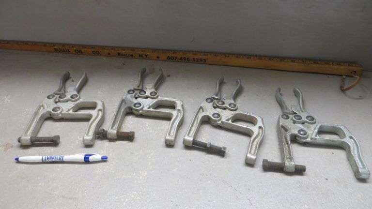 Locking Clamps 1.5 - 3" - Lambrecht Auction, Inc.