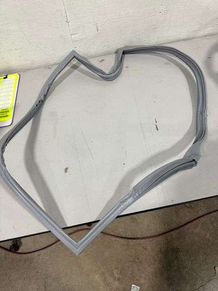 Freezer Door Gasket - Lambrecht Auction, Inc.