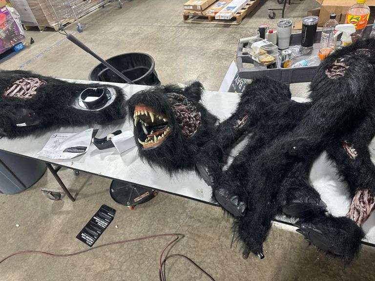 5.5 Ft Fears Through The Years Animated LED Fear Valley Wolf ...