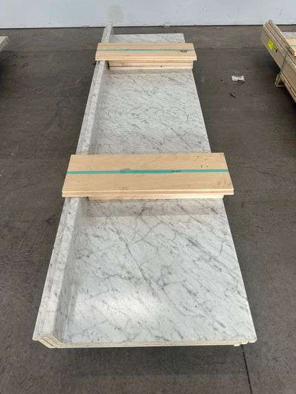 Laminate Countertops 8' - Lambrecht Auction, Inc.