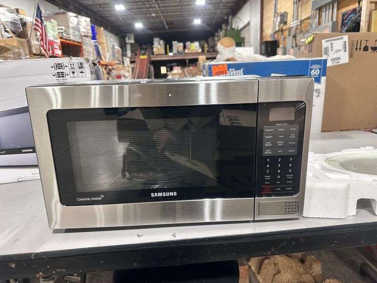 Samsung 1.1 cu. ft Countertop Microwave with Grilling Element in ...