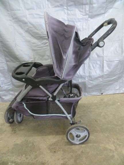 Tri -Wheel Stroller - Lambrecht Auction, Inc.
