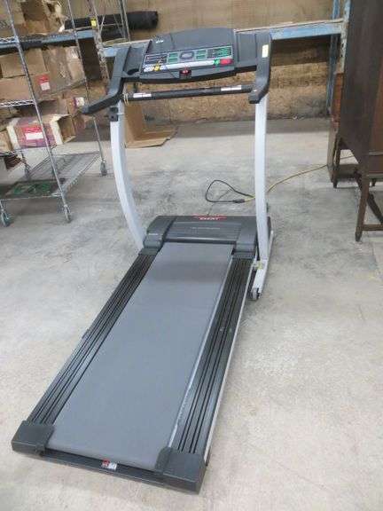 Pro-Form 835QT Treadmill - Lambrecht Auction, Inc.