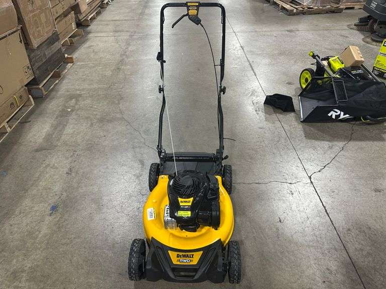 DEWALT 21 in. 150cc Gas Self Propelled Walk Behind Lawn Mower ...