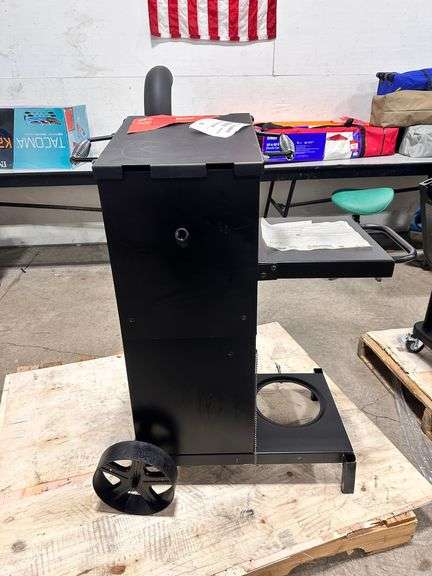Outdoor Gourmet Double-Basket Jet Fryer - Lambrecht Auction, Inc.