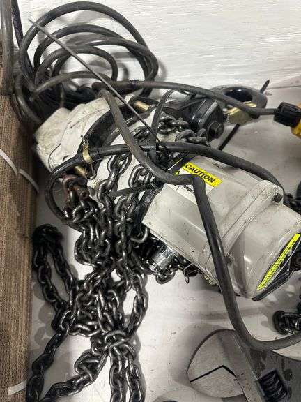 Strongway Electric Chain Hoist, 2-Ton Load Capacity, 9.84ft. Lift ...