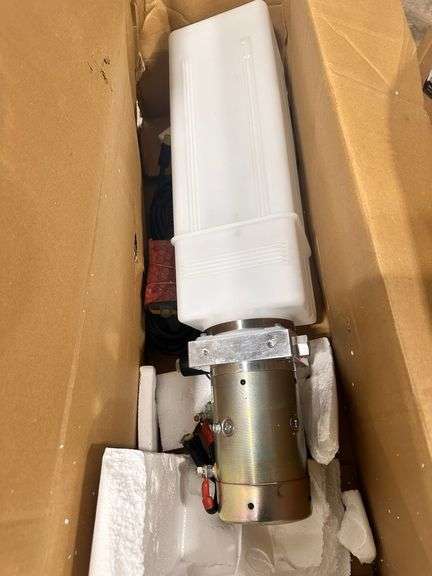 Hydraulic Power Unit in Open Box - Lambrecht Auction, Inc.