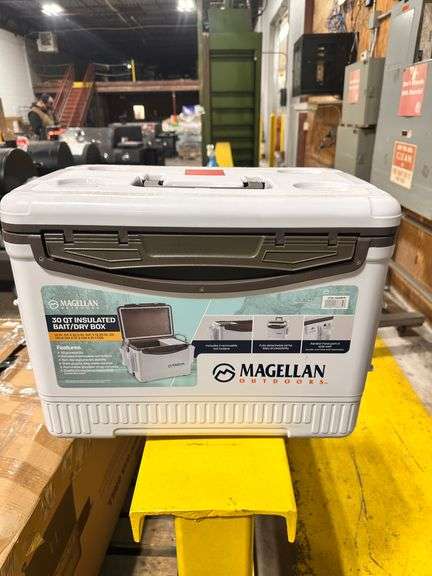 Magellan Outdoors 30 qt Insulated Bait/Dry Box - Lambrecht Auction, Inc.