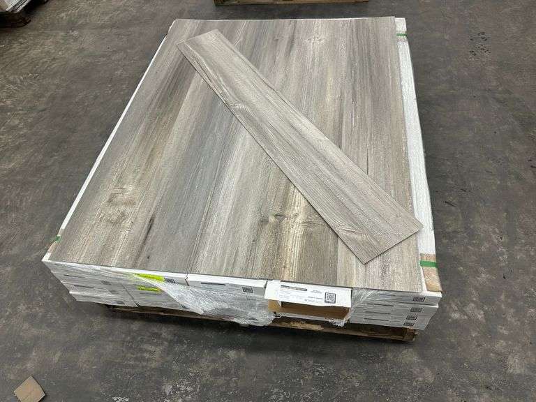 Matson Gray LVP 4.4mmx8"x49" - Lambrecht Auction, Inc.