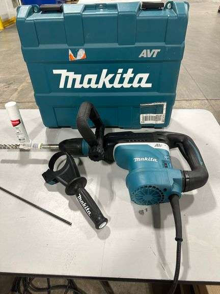 Makita 11 Amp 1-9/16 in. Corded SDS-MAX Concrete/Masonry AVT Rotary ...