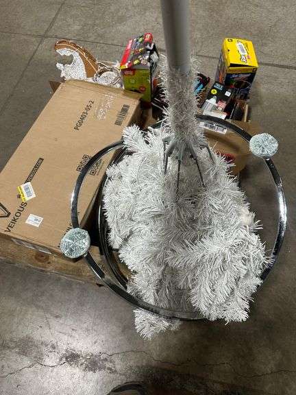 5000 Pallet Of Broken, Incomplete, Damaged Items - Lambrecht Auction, Inc.