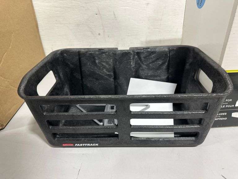 Rubbermaid Fasttrack 15.5 in. W Plastic Utility Bin - Lambrecht Auction ...