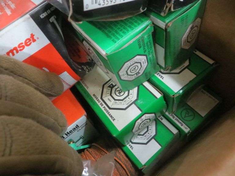 Ramset Powder Actuated Fastener w/ pins & loads - Lambrecht Auction, Inc.