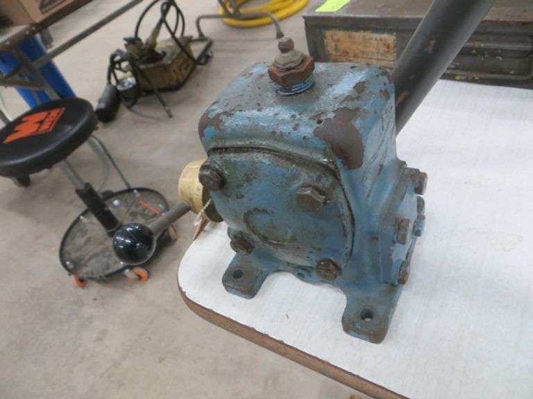 Small Gear Reduction Box - Approx. 40-1 - Lambrecht Auction, Inc.