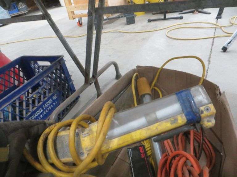 Drop Lights & Extension Cords - Lambrecht Auction, Inc.