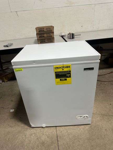 Magic Chef 5.0 cu. ft. Chest Freezer in White - Lambrecht Auction, Inc.
