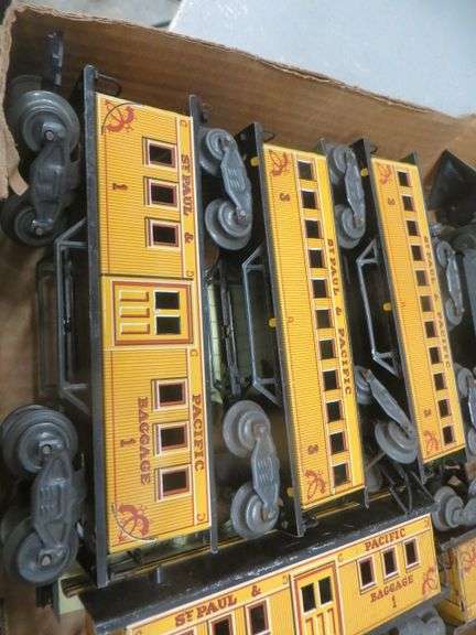 St. Paul & Pacific Train Set - Lambrecht Auction, Inc.