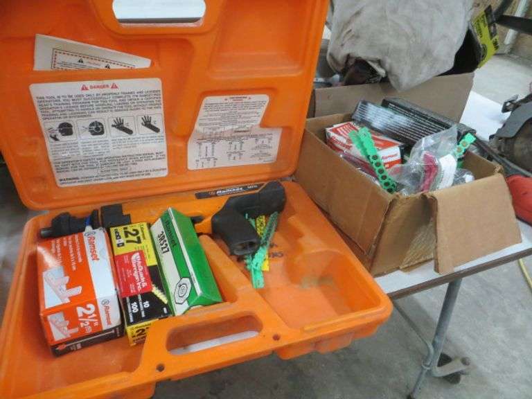 Ramset Powder Actuated Fastener w/ pins & loads - Lambrecht Auction, Inc.