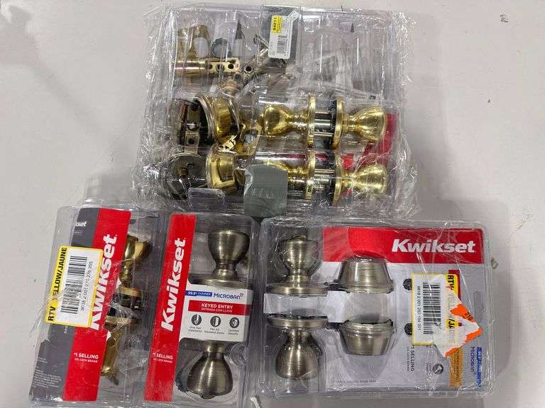 Assorted Kwikset Door Knob Sets - Lambrecht Auction, Inc.