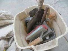 Spackling & Mortar Trowels, Drop Cloth - Lambrecht Auction, Inc.