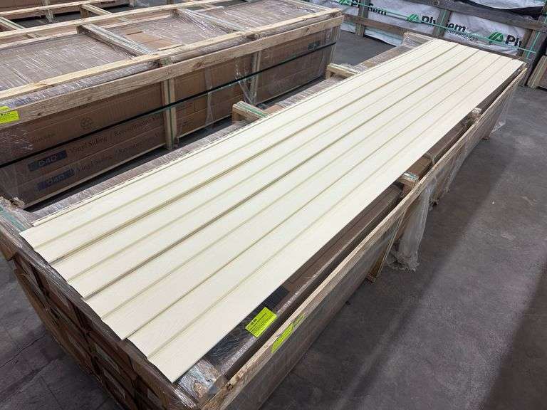 Prairie Wheat, Dakota D4D Vinyl Siding 12' - Lambrecht Auction, Inc.