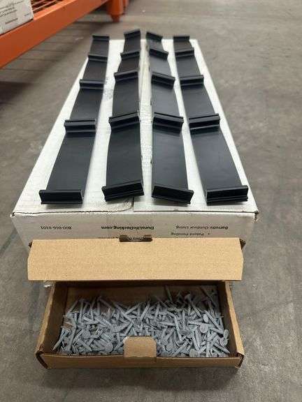 Step Clip Hidden Fastening Strips 25 Piece - Lambrecht Auction, Inc.