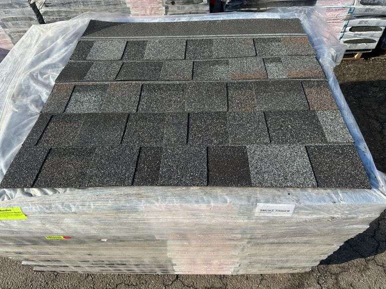 Summit Grey Architectural Shingles - Lambrecht Auction, Inc.
