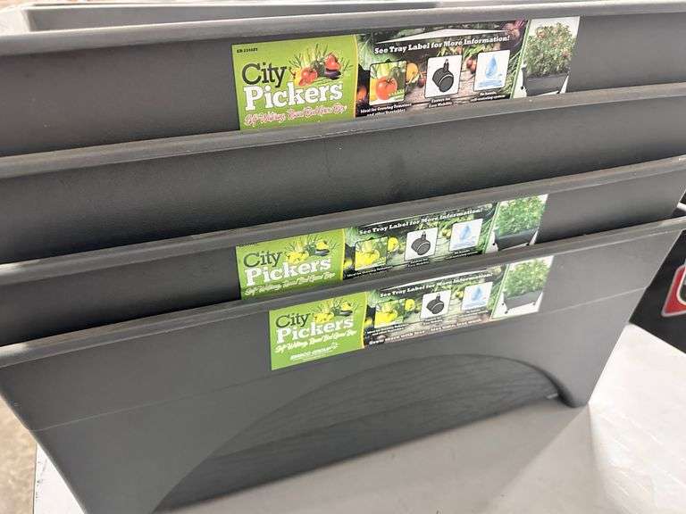 CITY PICKERS 20 in. x 24 in. Charcoal Resin Indoor/Outdoor City Picker ...