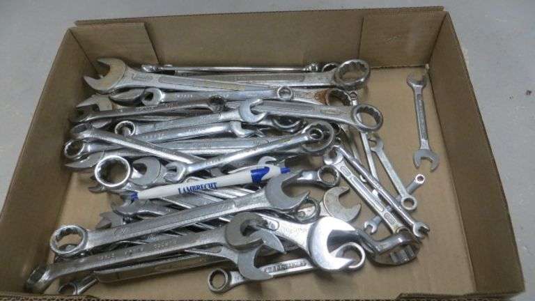 Assorted Wrenches - Lambrecht Auction, Inc.