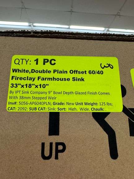 White, Double Plain Offset 60/40 Fireclay Farmhouse Sink 33"x18"x10" - Lambrecht Auction, Inc.