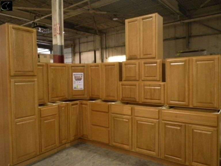 Regal Oak Kitchen Cabinet Set 12'x12' - Lambrecht Auction, Inc.