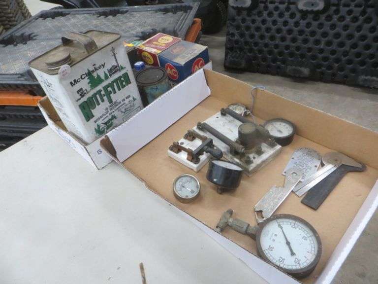 Gages, Switches, Old Tins & Boxes - Lambrecht Auction, Inc.