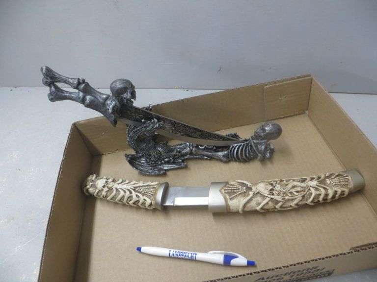 Skeleton Themed Knives - Lambrecht Auction, Inc.