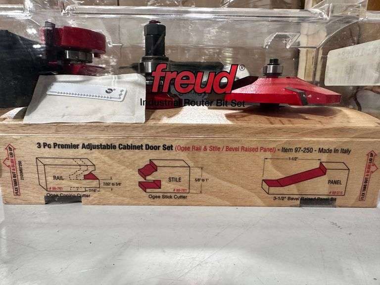 Freud 97-250: 3 Piece adjustable Bit Set, ogee & bevel profile ...