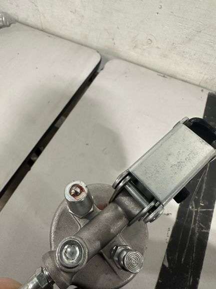 Core Gear Grease Gun Dual Handle Pistol plus Lever - Lambrecht Auction ...