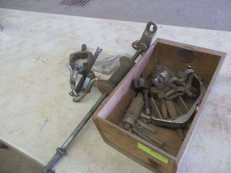 Assorted Pullers, Slide Hammer - Lambrecht Auction, Inc.