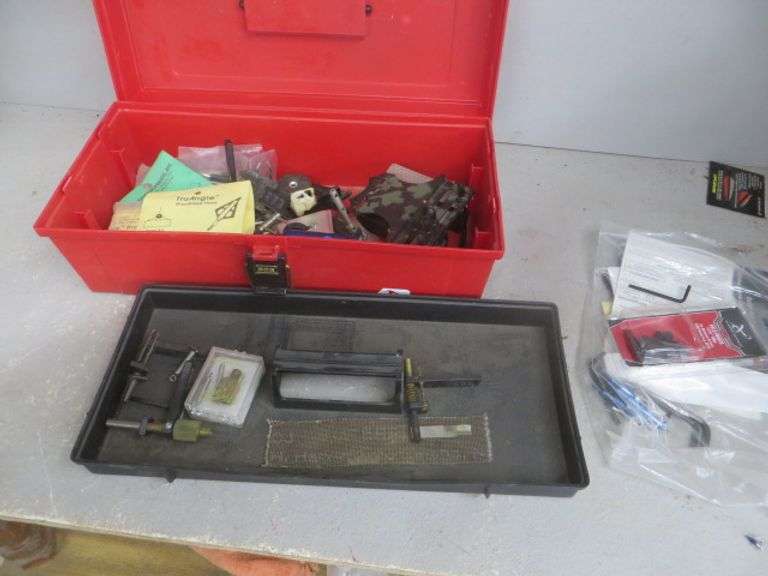 Bow Sights & Archery Items - Lambrecht Auction, Inc.