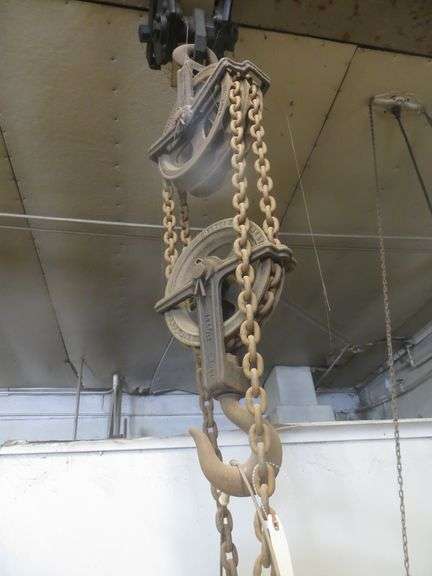 Chain Falls - Older Ones w/ 1/4" Chain - Lambrecht Auction, Inc.