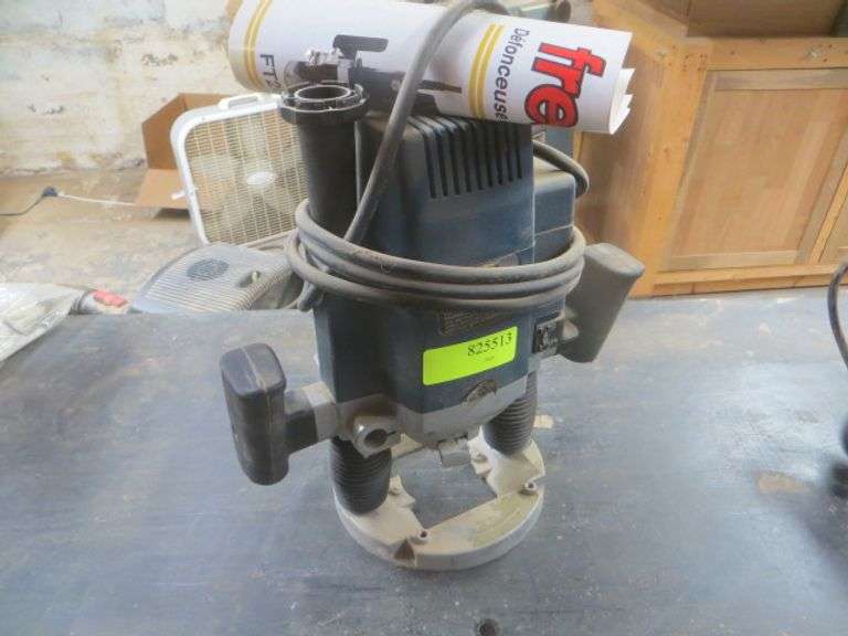 Freud Plunge Router w/ 1/2" Collet - Lambrecht Auction, Inc.