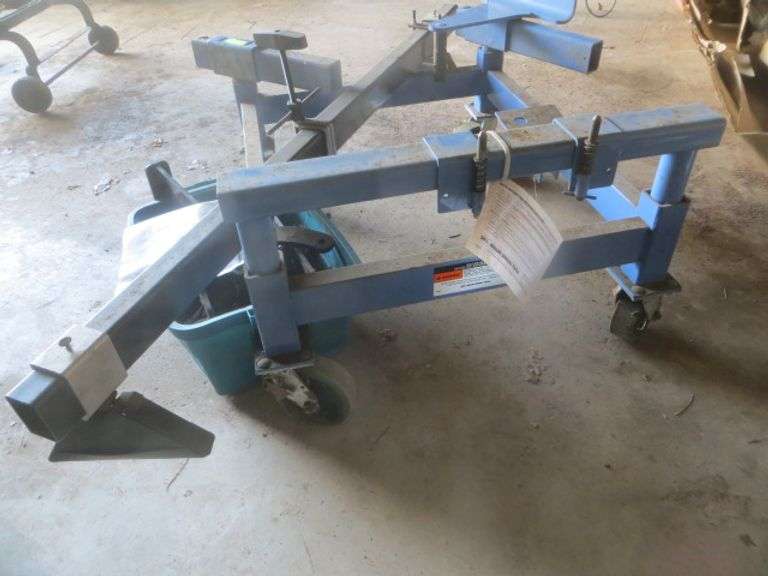 Miller 8874 Driveline Support Table w/ Accessories - Lambrecht Auction ...