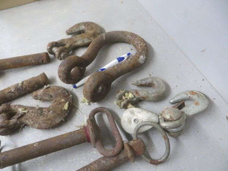 Chain Hooks & Draw Pins - Lambrecht Auction, Inc.